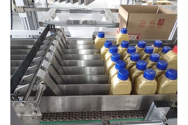 Lubricating oil packing line